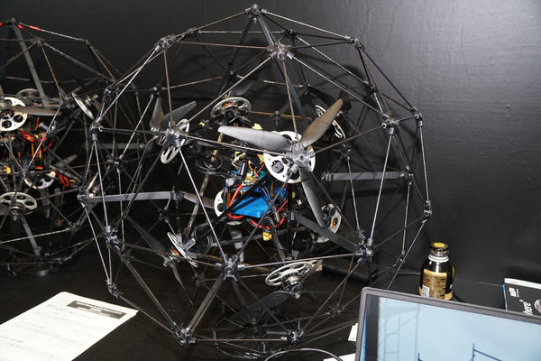 CES2025でアワード受賞の球体ドローン「HAGAMOSphere」！DICが異業種連携で狙う2026年の実用化 - ドローンジャーナル